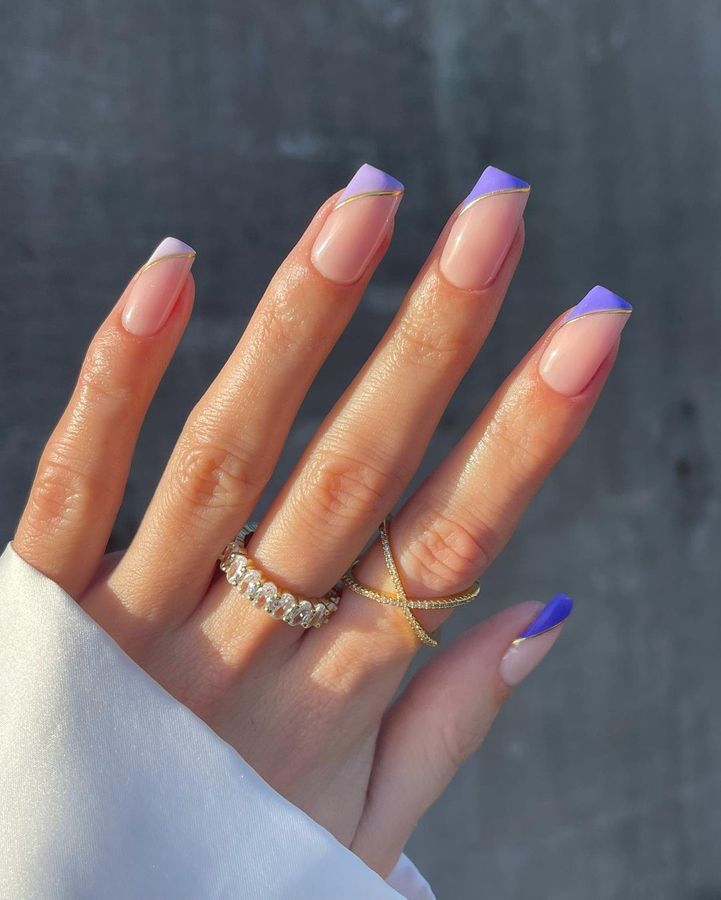Vogue Portugal | #nailinspiration: very peri em 18 imagens de inspiração