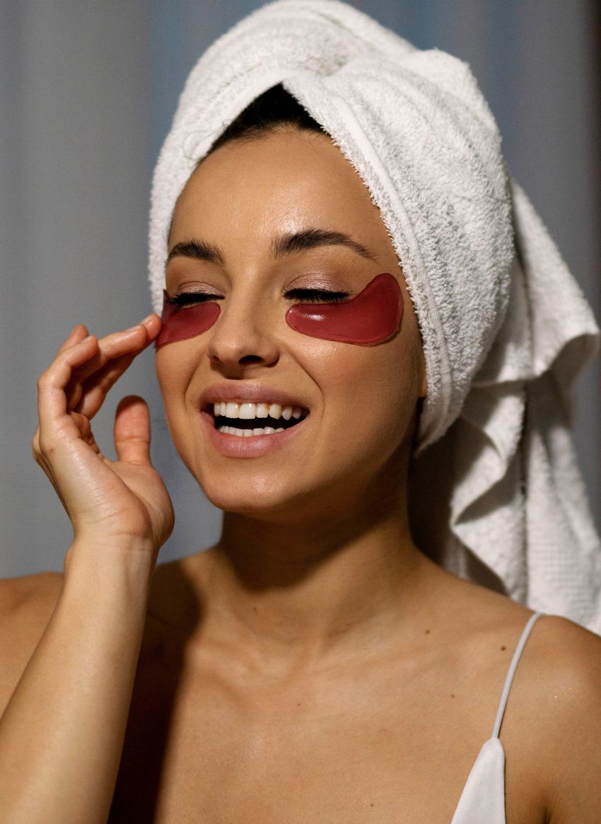 Eye patches: o segredo para um olhar rejuvenescido | Vogue Portugal