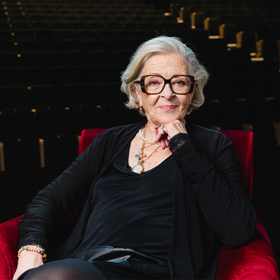 The Wisdom Issue | Simone de Oliveira: "Nasci para ser livre" | Vogue ...