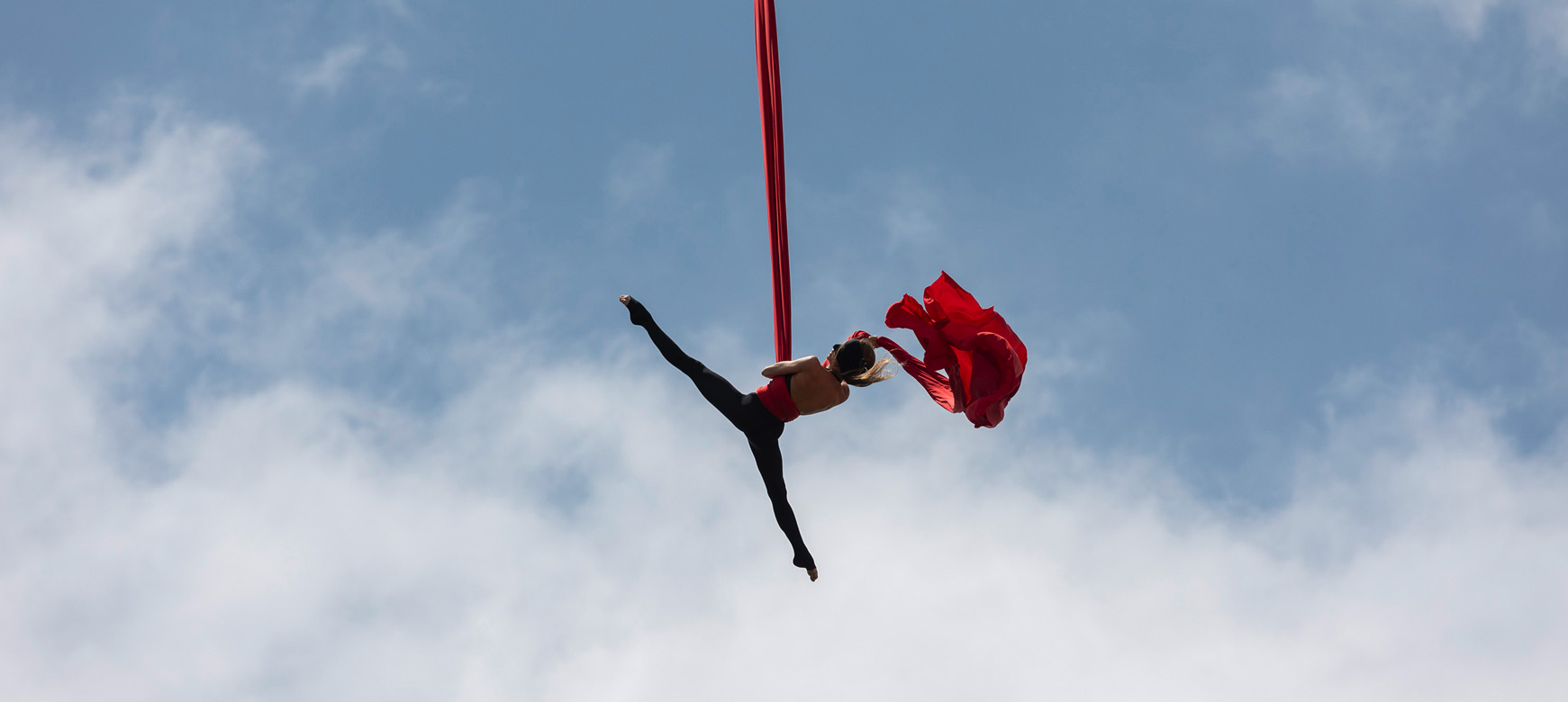 English Version | Suspended poems | Vogue Portugal